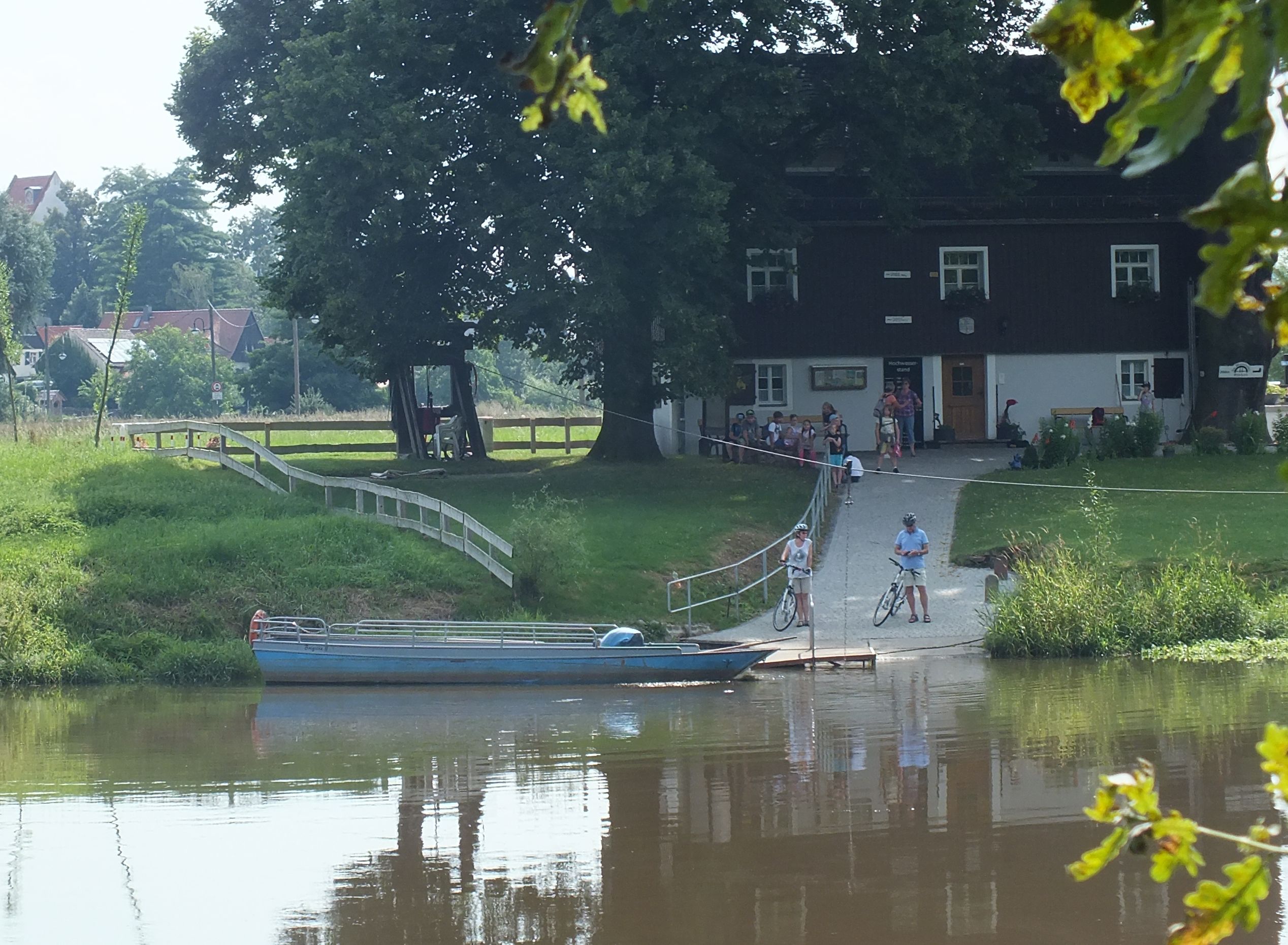 Die Fliegende Brücke auf der Mulde – Reallatino Tours Blog